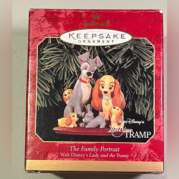 Hallmark | Holiday | 999 Hallmark The Family Portrait Walt Disneys Lady ...